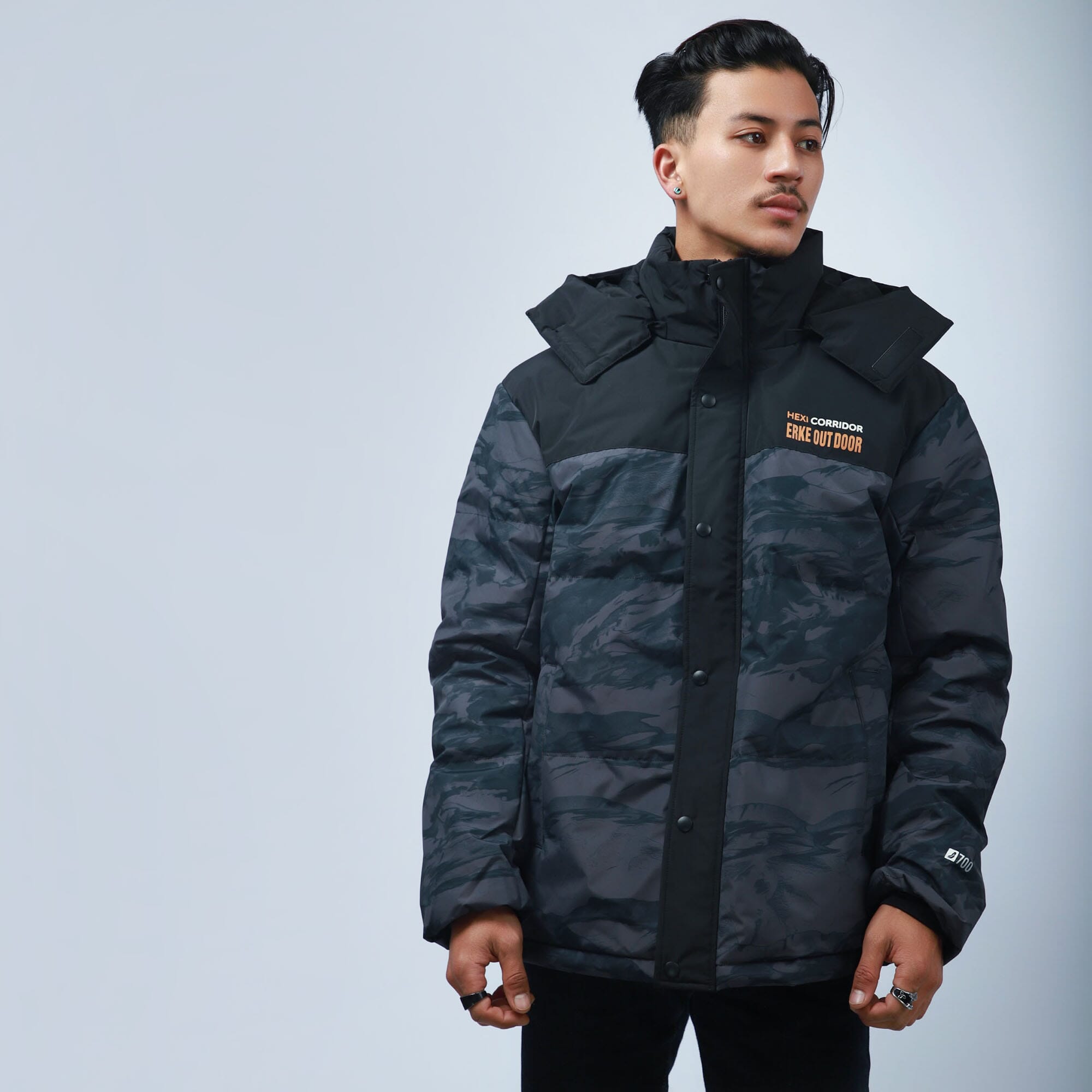 Erke Black Polyester Full Sleeves Down Jacket For Men - 11221498391-001 ...