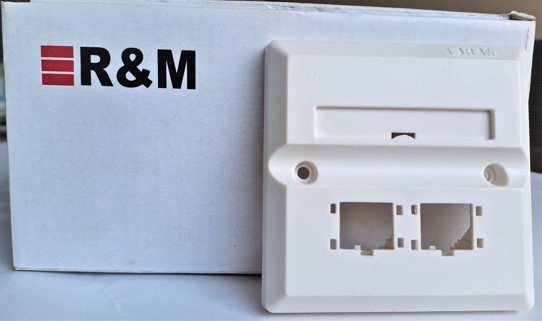 R&M Faceplate 86x86mm, 2x1 Ports for Cat 6 RJ45 | Daraz.com.np