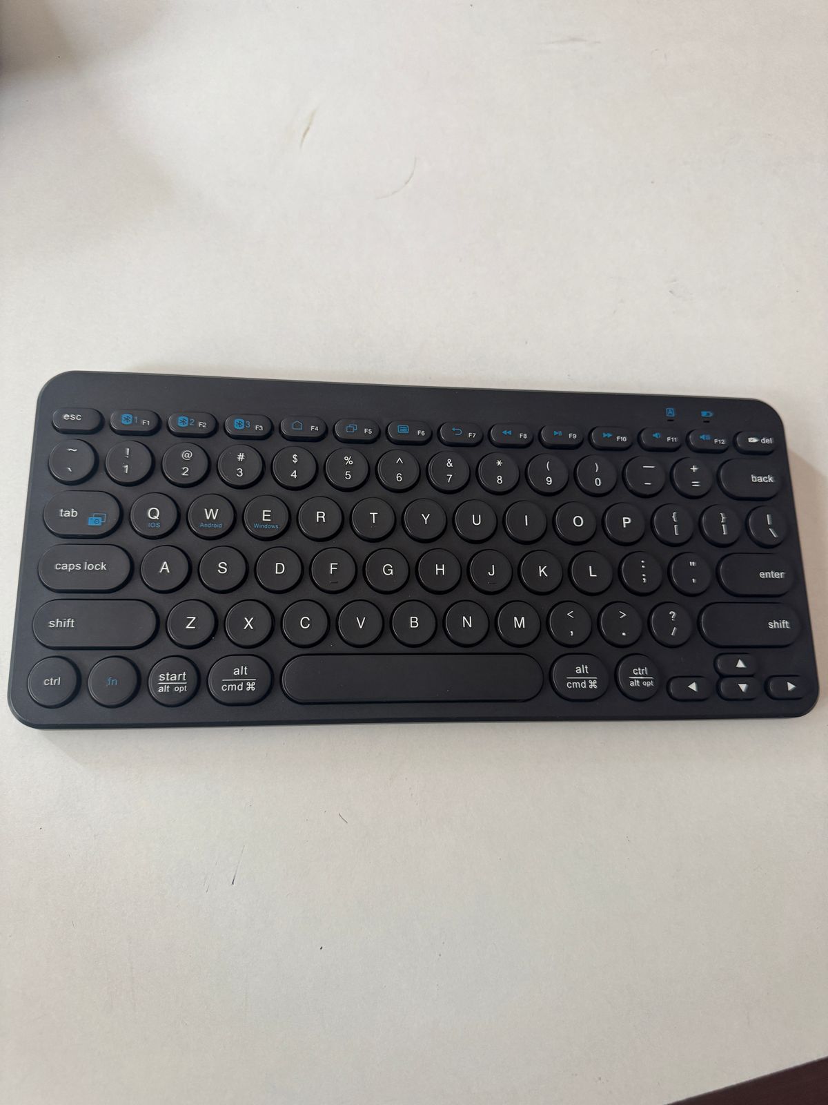 Multidevice Keyboard (K380) for computers, phones and tablets | Daraz ...