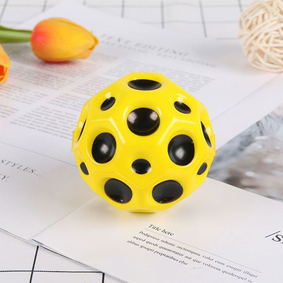 Space Balls Extreme High Bouncing Moon Ball Super Bouncy Meteor Rubber ...