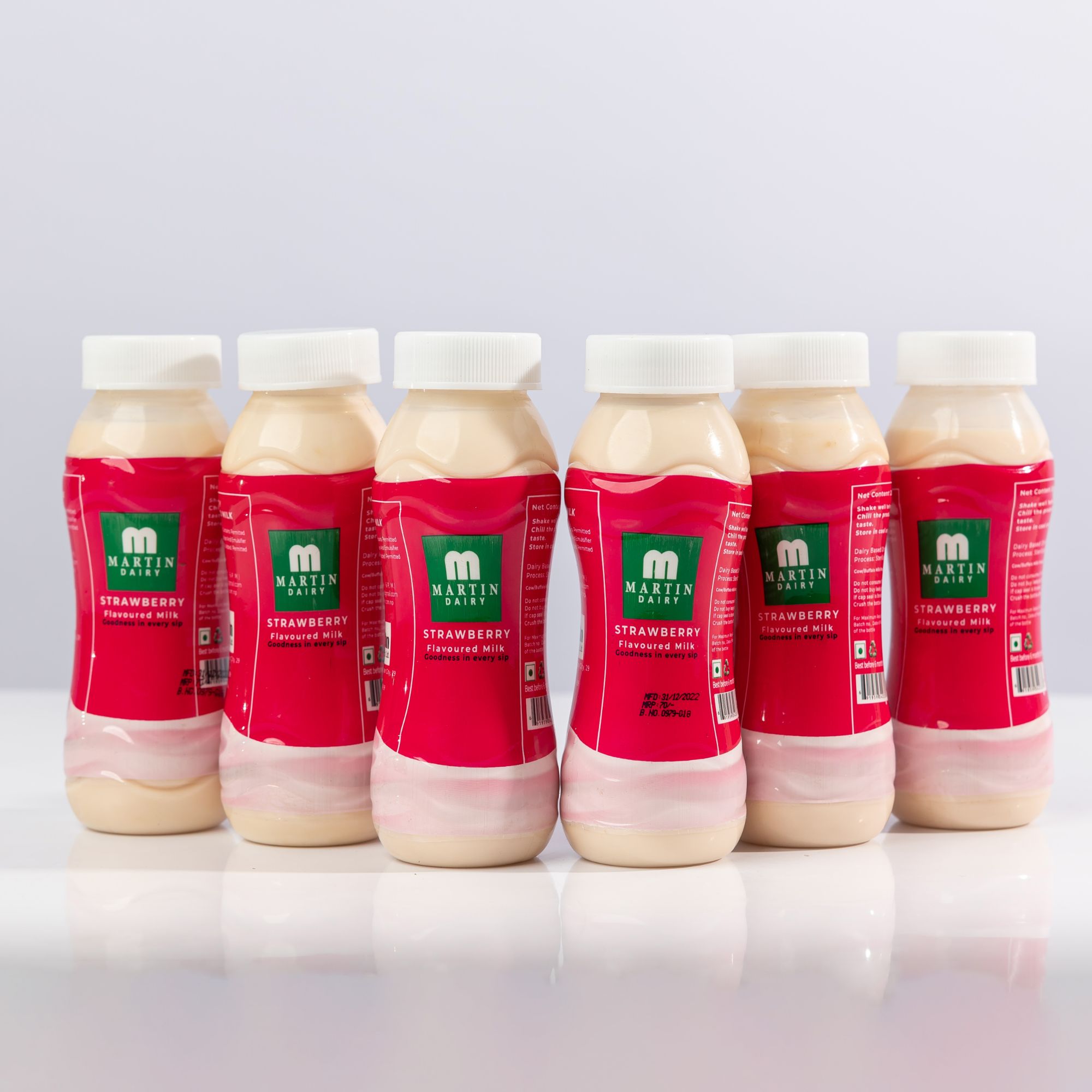 Martin Dairy Strawberry Flavoured Milk 200 ml [6 piece pack] | Daraz.com.np