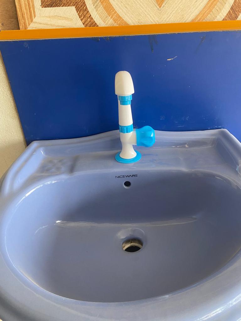 Pvc Swan Neck Tap (With Foam Flow) For Kitchen/Bathroom Wash Basins ...