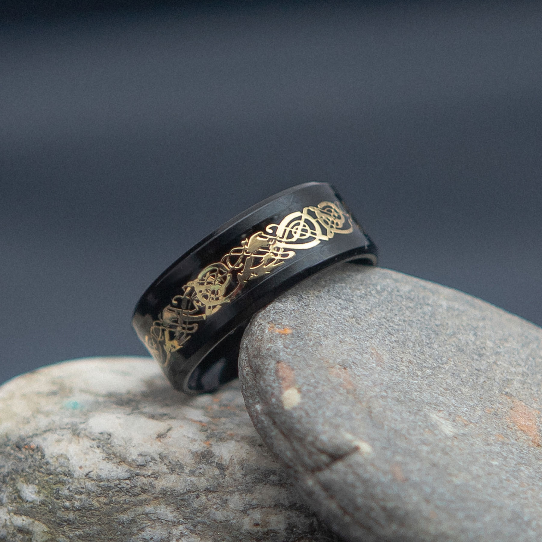 Viking Dragon Pattern Gold Inlay Wedding and Engagement Ring for Men ...