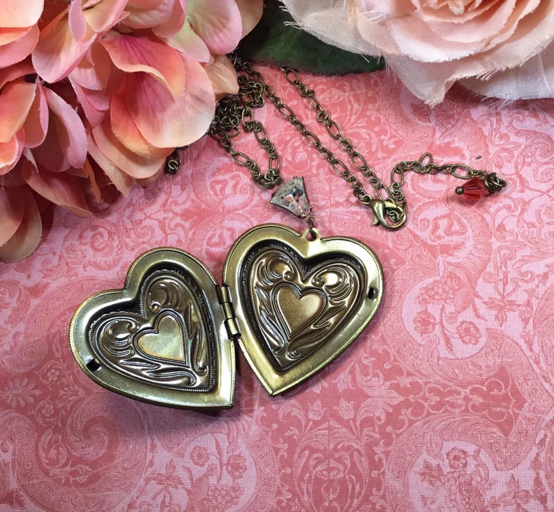 ANX Vintage Lovers Locket With Photo Holder Inside/Lockets For Couples ...